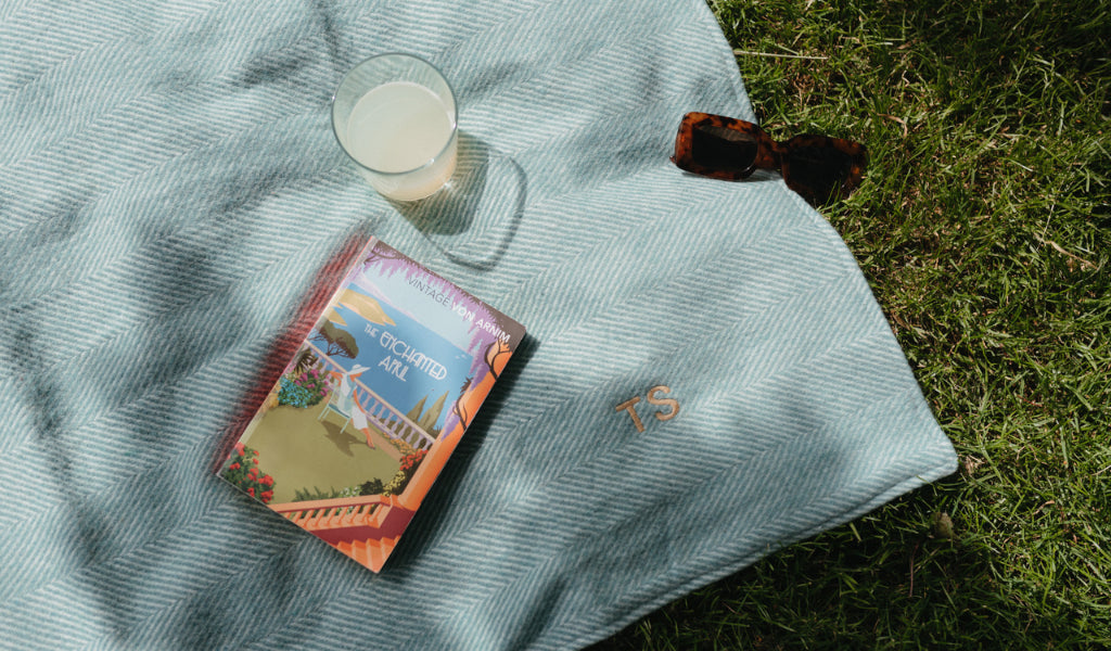 3 reasons you need a travel blanket – TBCo